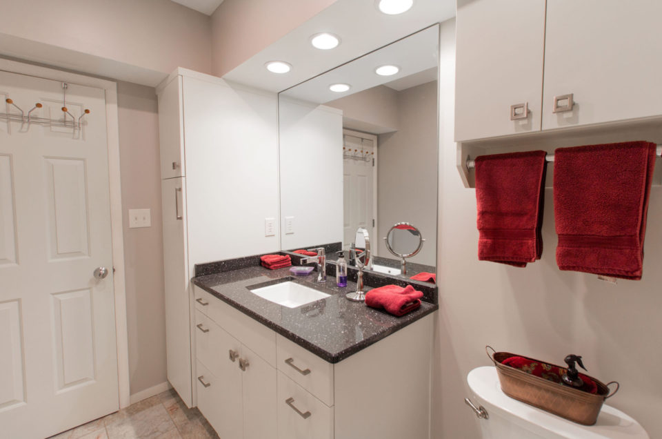 Modern White Vanity – Freedom Valley Cabinets
